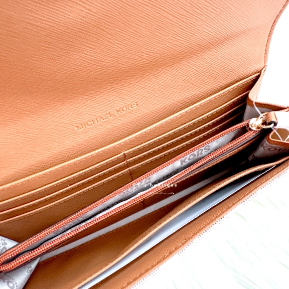 MICHAEL Michael Kors | Bags | Nwt Michael Kors Fulton Flap Continental ...